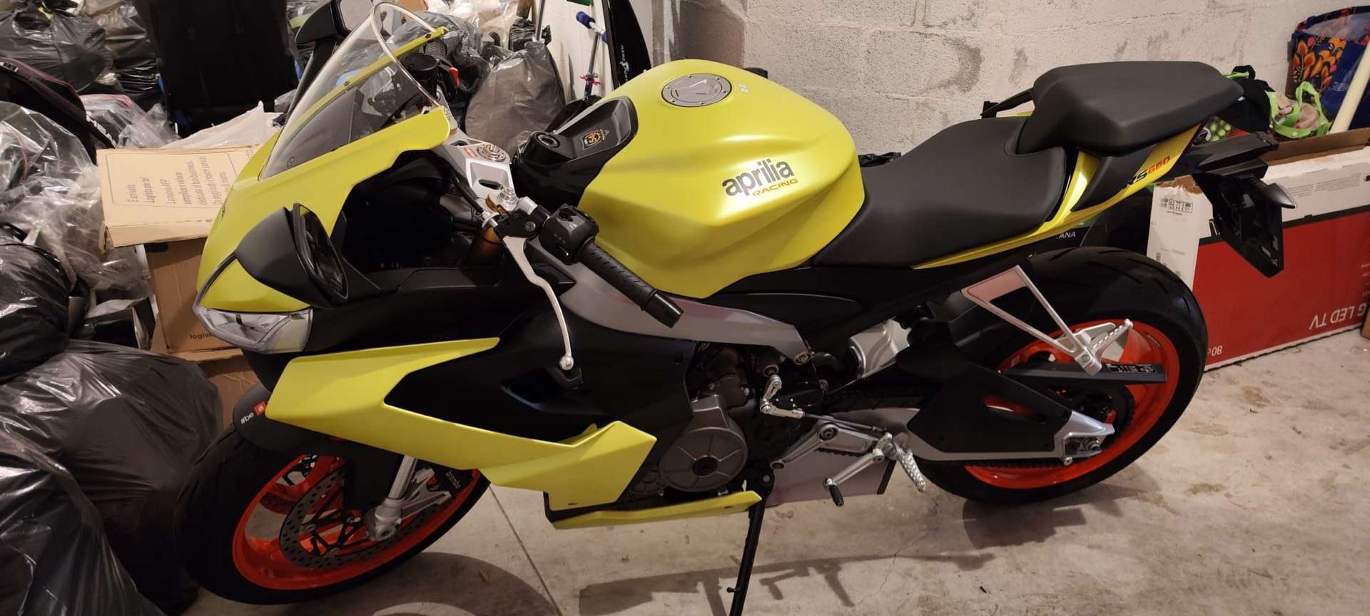 Aprilia-rs-660-tribute-pronta-consegna in vendita in Motori in Tutta Italia