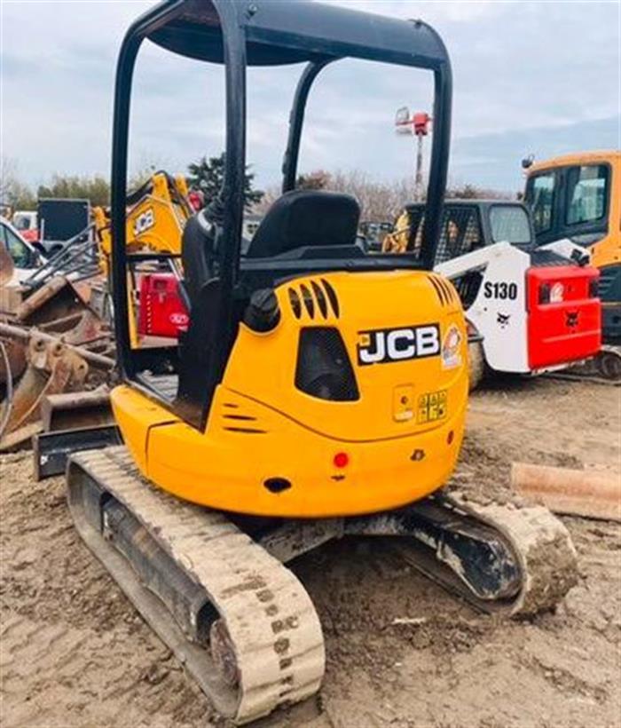 Terna-jcb in vendita in Lavoro e servizi in Tutta Italia