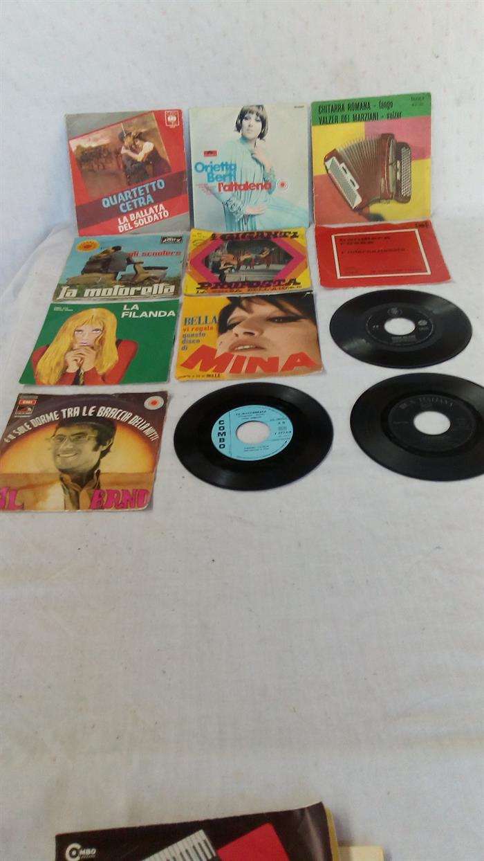 Lotto-dischi-45-giri-anni-60-70-presley-de-andre-84301573.htm in ...