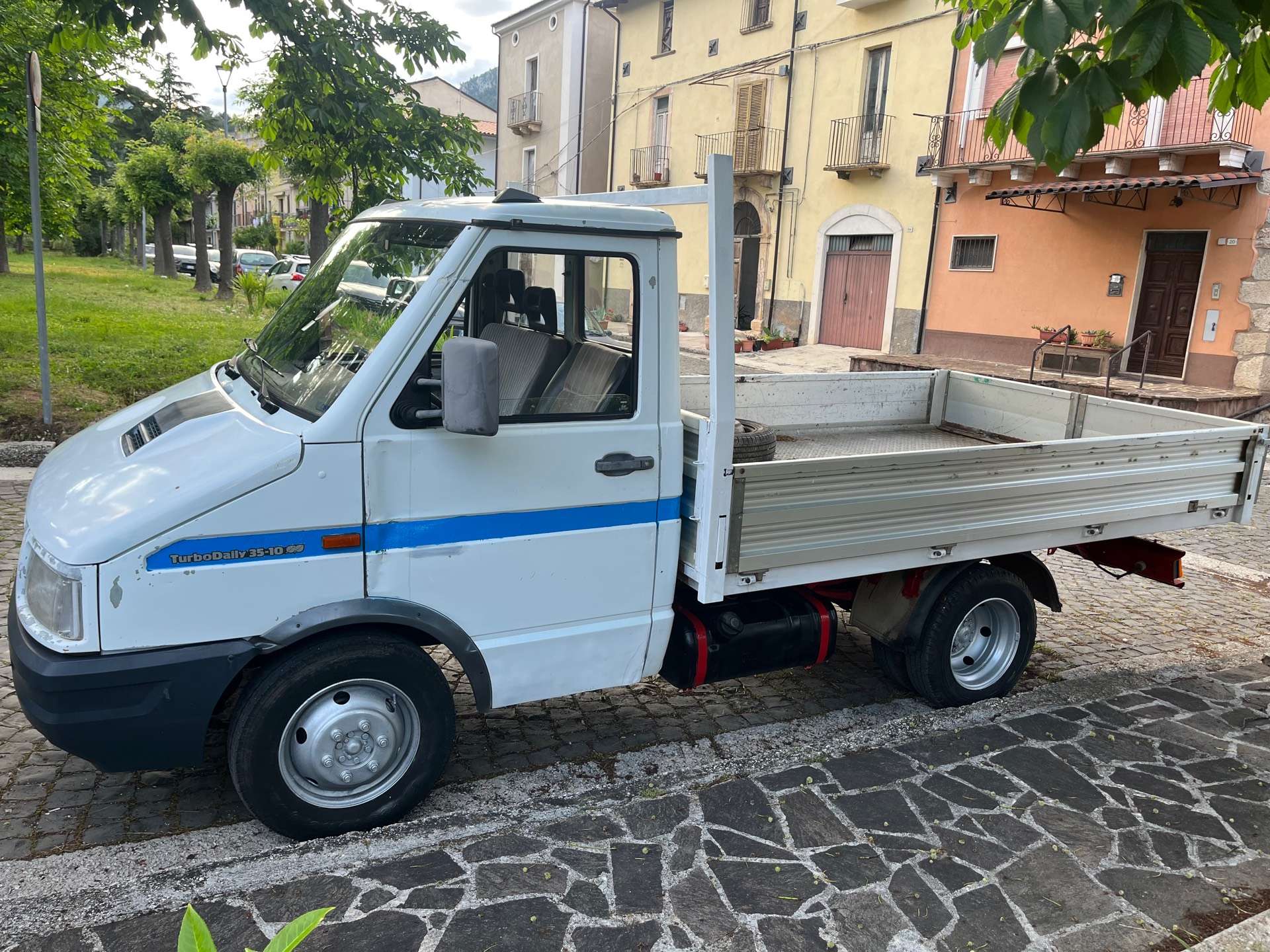 Iveco-dailyiveco-35-e4-doppia-cabina-cassone-ribaltabile-85951187.htm ...
