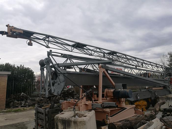 Gru-benazzato-serie-187-automontante in vendita in Lavoro e servizi in ...