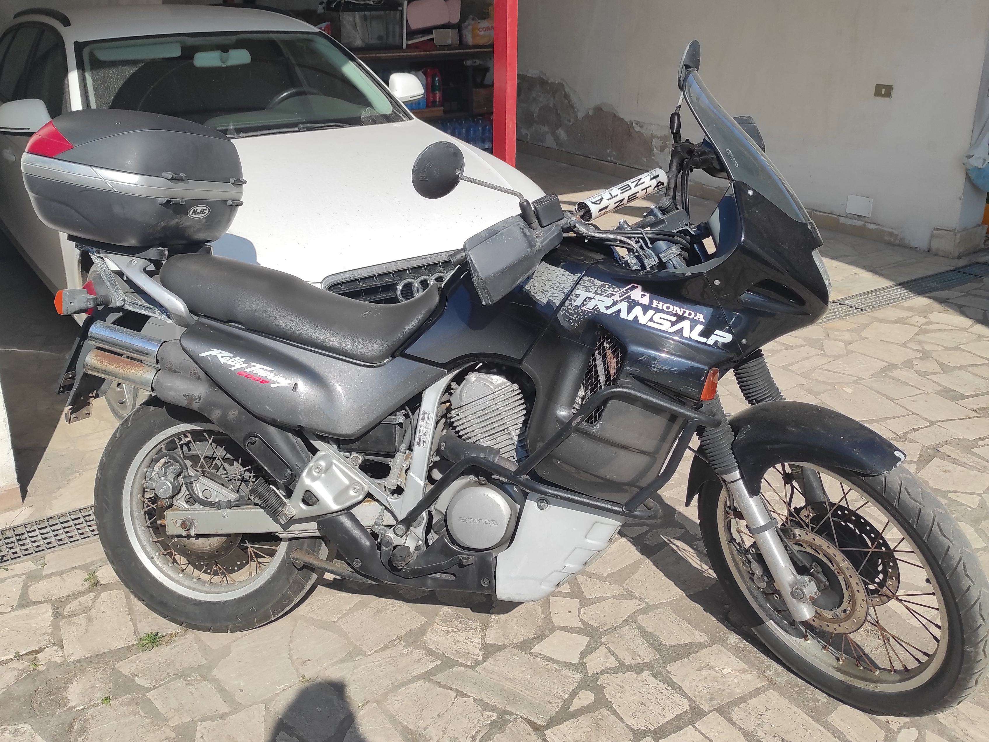 Honda-transalp-600-1987 in vendita in Motori in Tutta Italia