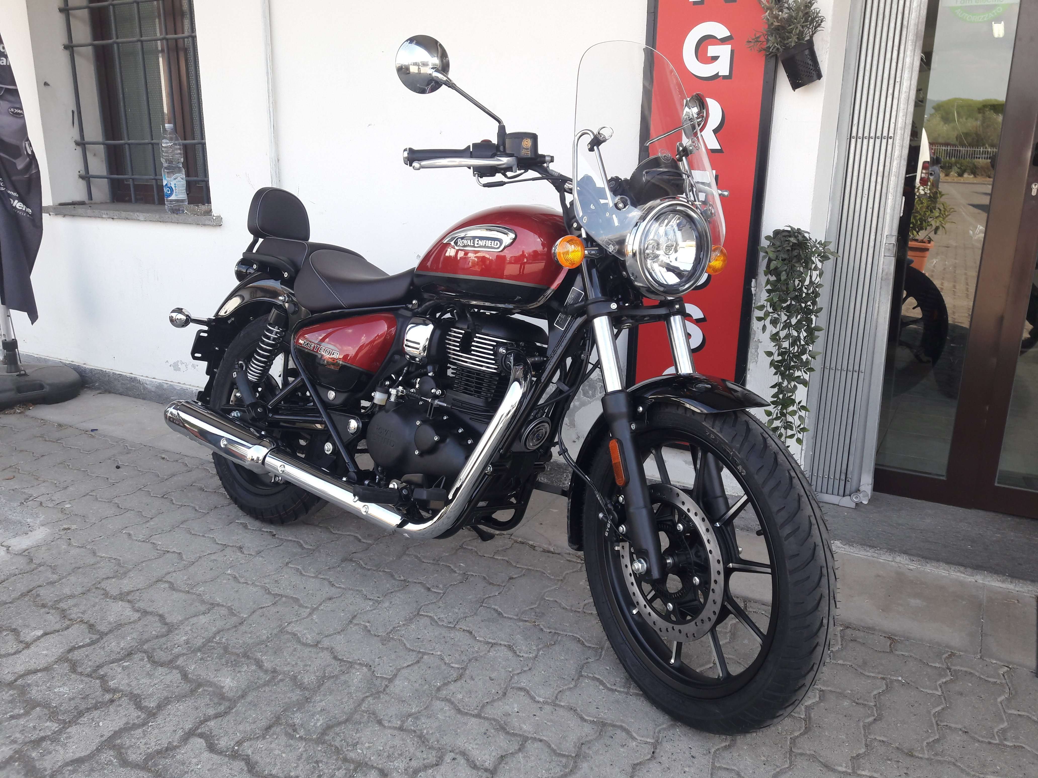 Royal-enfield-meteor-350-fireball-red in vendita in Motori in Tutta Italia