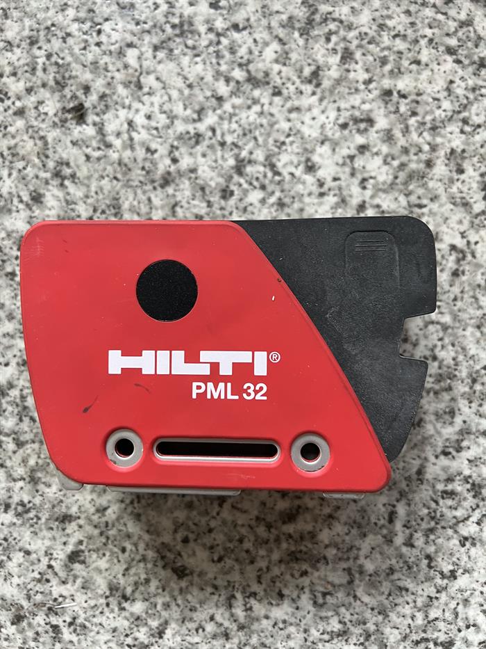 Livella-laser-hilti-pml-32-r-con-treppiede in vendita in Lavoro e ...