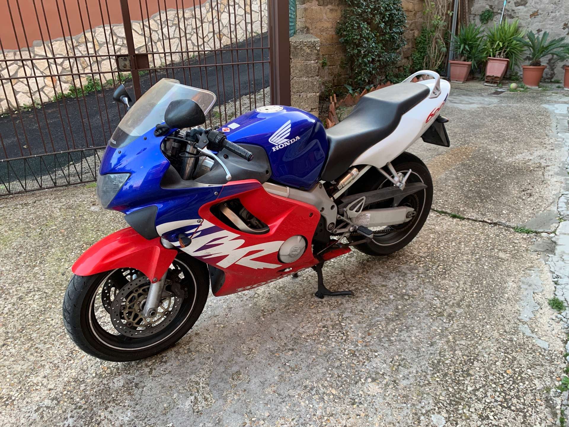 Honda-cbr-600f-sport-2000-03-68912676 in vendita a Roma