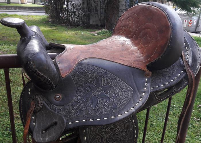 Sella-monta-western-cutting in vendita in Sports e hobby a Tutta Italia